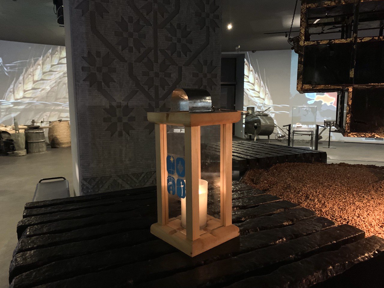 The Peace Light from Bethlehem was handed over to the Holodomor Museum ...